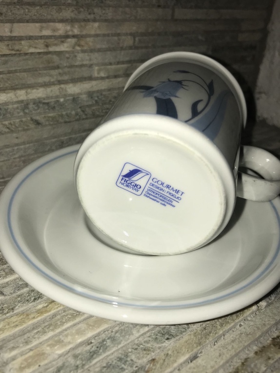 Blåklokke kuvert; kopp, skål og kaketallerken, Figgjo - Epla