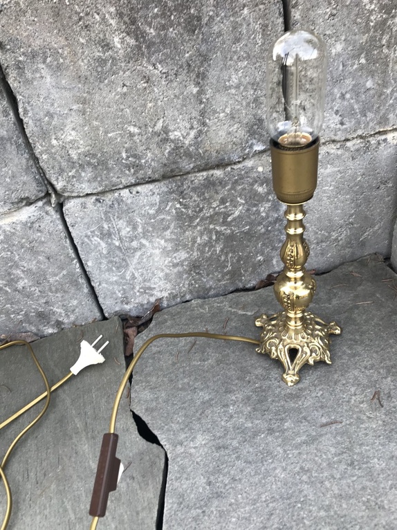 Flott messinglampe - Epla