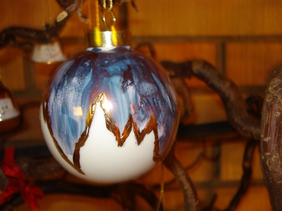 Håndmalt porselens Julekule - Epla