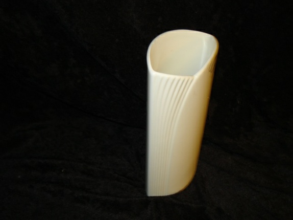 Hvit porselens vase - Epla