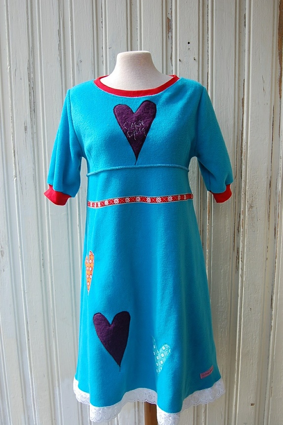 Hjertekjole i turkis fleece! - Epla