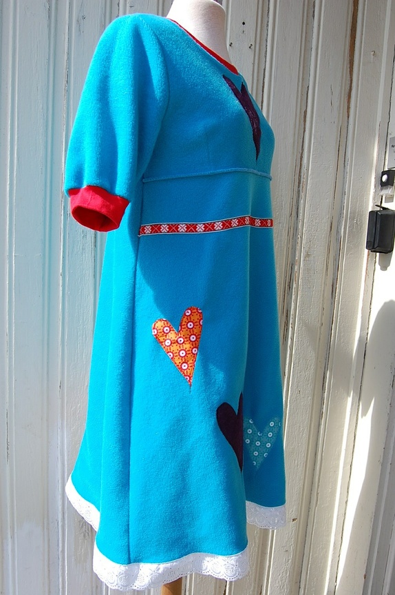 Hjertekjole i turkis fleece! - Epla