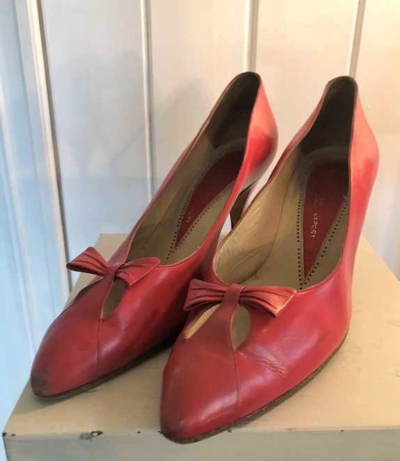 WomanInRed (str. 38 1/2 ) - Epla