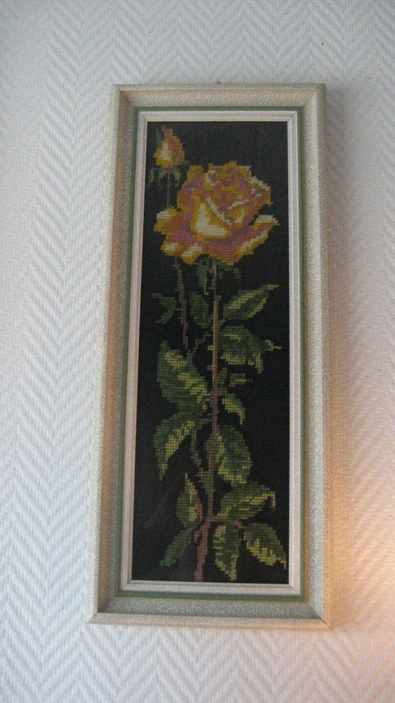 "GullRoser" brodert bilde - Epla