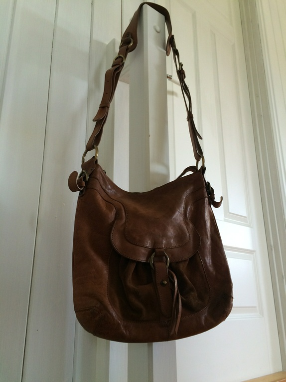 "RealAxed" skinnveske - Epla