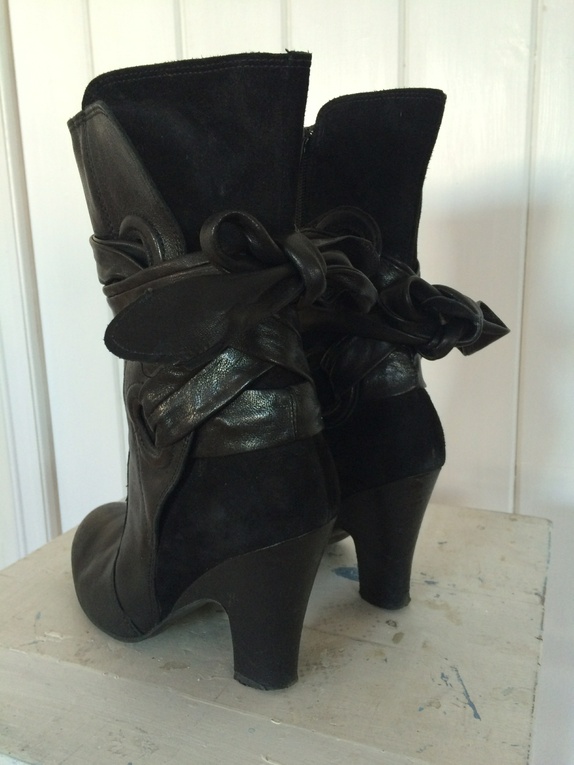 DunjasBlack (str. 38) - Epla