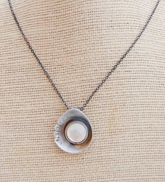 Ta meg med ... sølvsmykke med perlemor - Epla