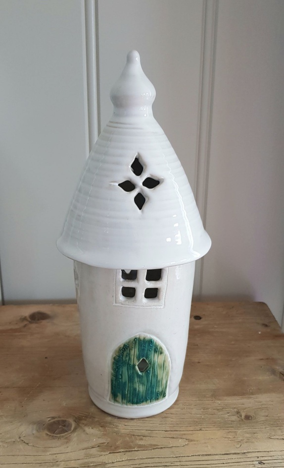 Lykt/lyshus av keramikk - Epla