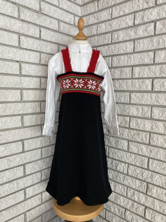 hardangerbunad forkle