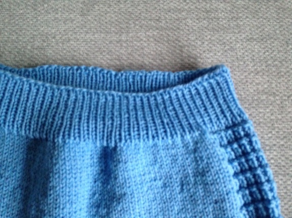 SALG!! Bukse strikket blå - Epla