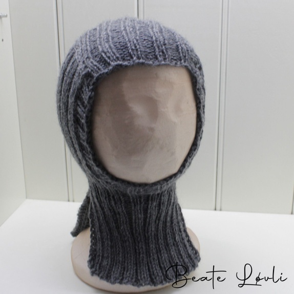 Clava Barnelue med hals - Epla