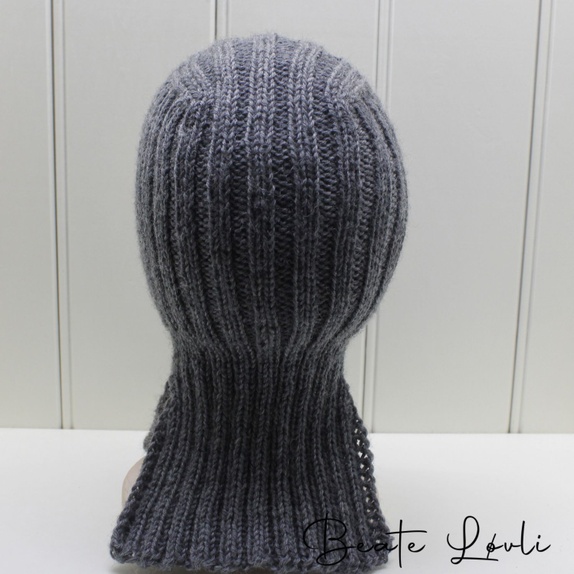 Clava Barnelue med hals - Epla