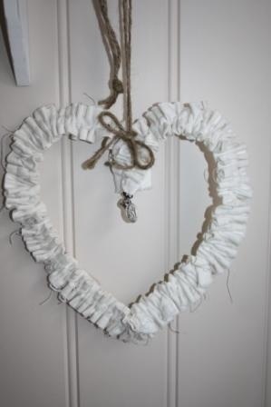 Hvitt hjerte av lin. - Epla