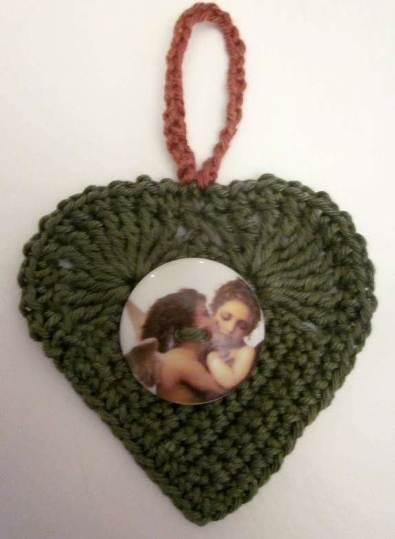 1 Sett m/2 hekla hjerter, i rødt og grønt. - Epla