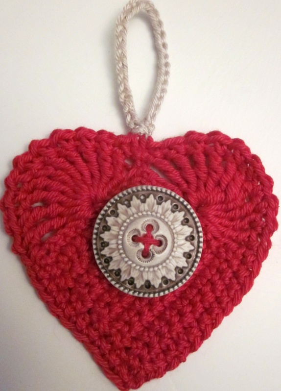 1 Sett m/2 hekla hjerter, i rødt og grønt. - Epla