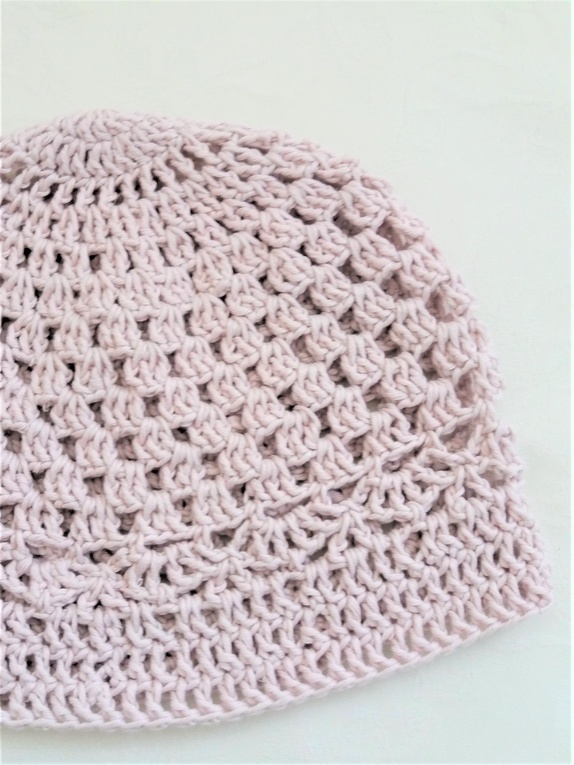 Heklet lue i pudderrosa. - Epla