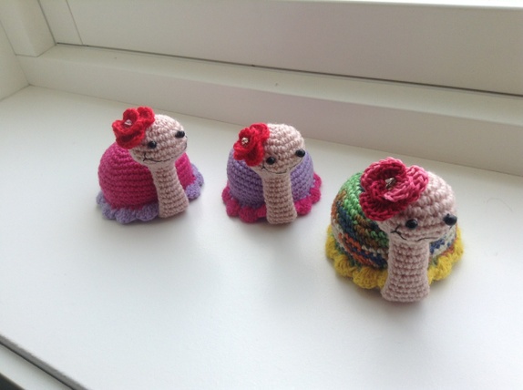 Heklet skilpadde, nålepute, gave - Epla