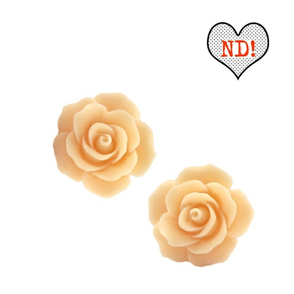 Duggfrisk Rose ørepynt i fersken - Epla