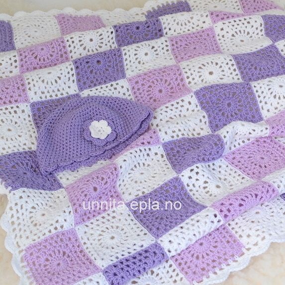 Nydelig babyteppe med babylue - Epla