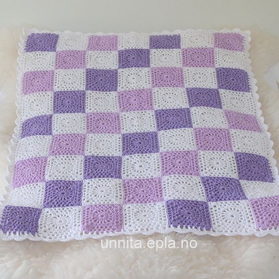 Nydelig babyteppe med babylue - Epla