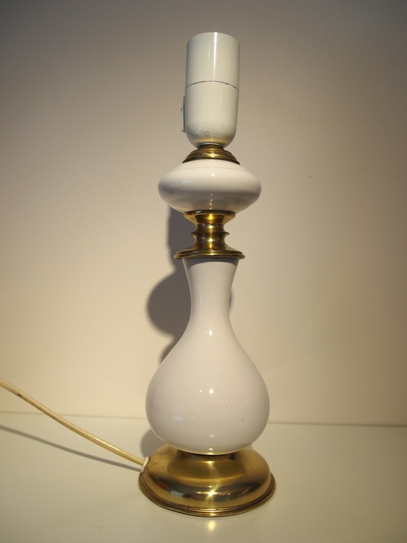 SALG!!! Lampe i messing/porselen - Epla