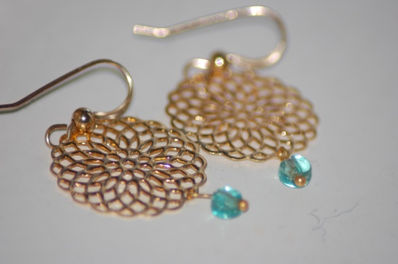 Filigran og apatitt øredobber - Epla