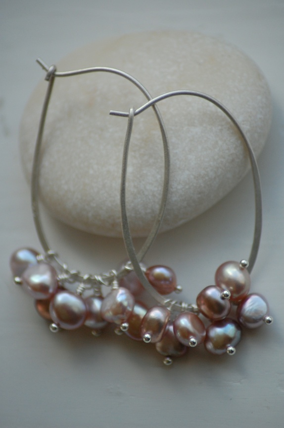 Ovale ringer med ferskvannsperler - Epla