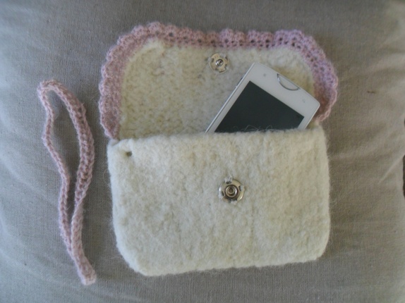 Tovad liten veske i ull&alpacka med avtagbar stropp. natur/rosa - Epla