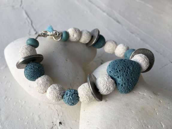 Lavaperler i hvitt og turkis - Epla