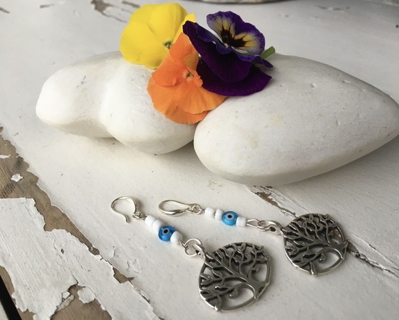 Ørepynt med «livets tre» - Epla