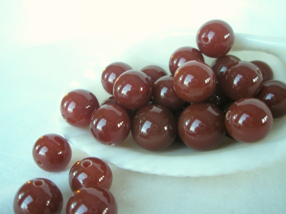 Perler i mørkerød Agate - Epla