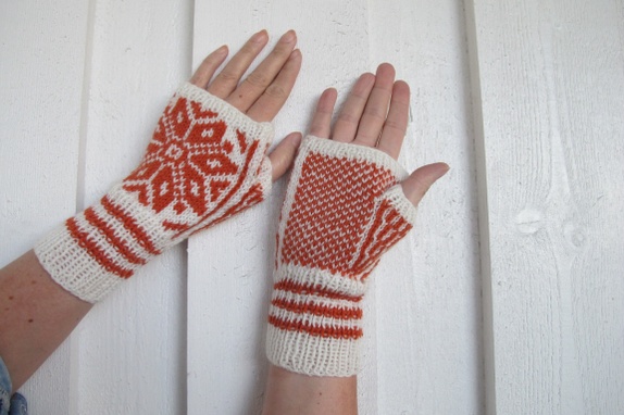 Pulsvanter i off white og orange - Epla