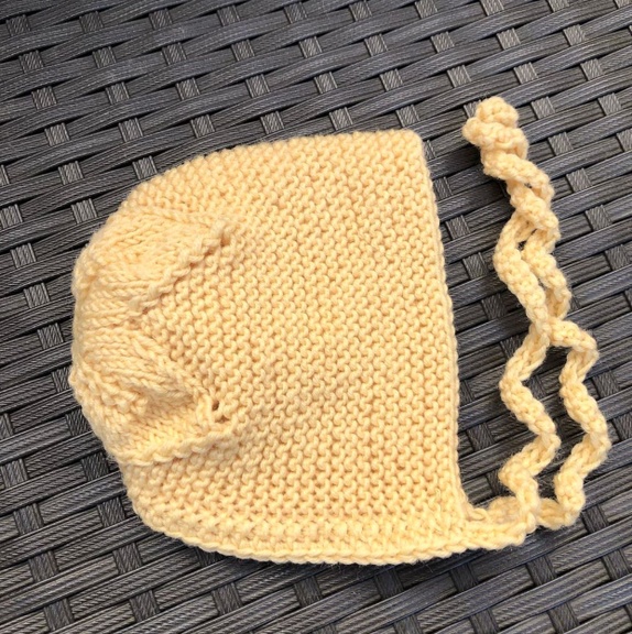 Babylue med bladmønster - Epla