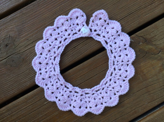 Rosa hekla krage til baby. - Epla