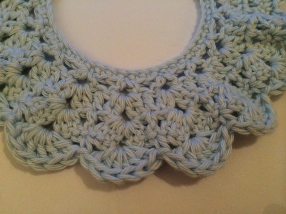 Hekla lys blå krage. - Epla