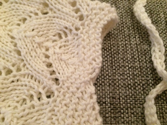 Hvit babylue. - Epla