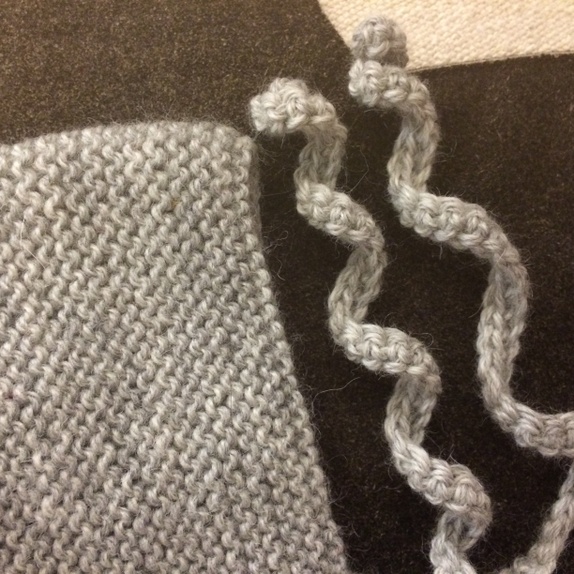 Lys grå babylue. - Epla