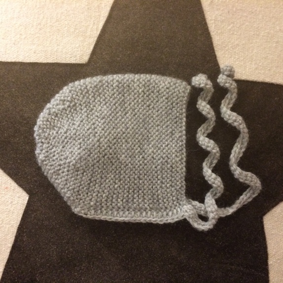 Lys grå babylue. - Epla