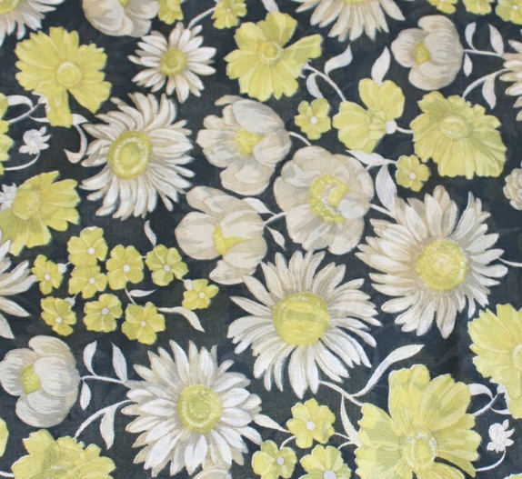 Tekstil med gule og hvite blomster - Epla