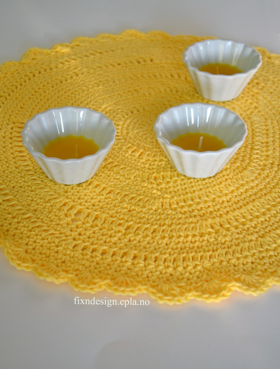 Heklet påskeduk - Epla