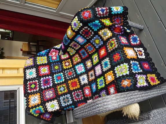 Heklet lappeteppe. - Epla