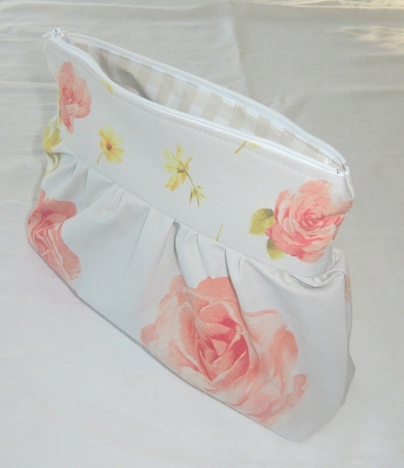 Toalettmappe med roser, fersken - Epla