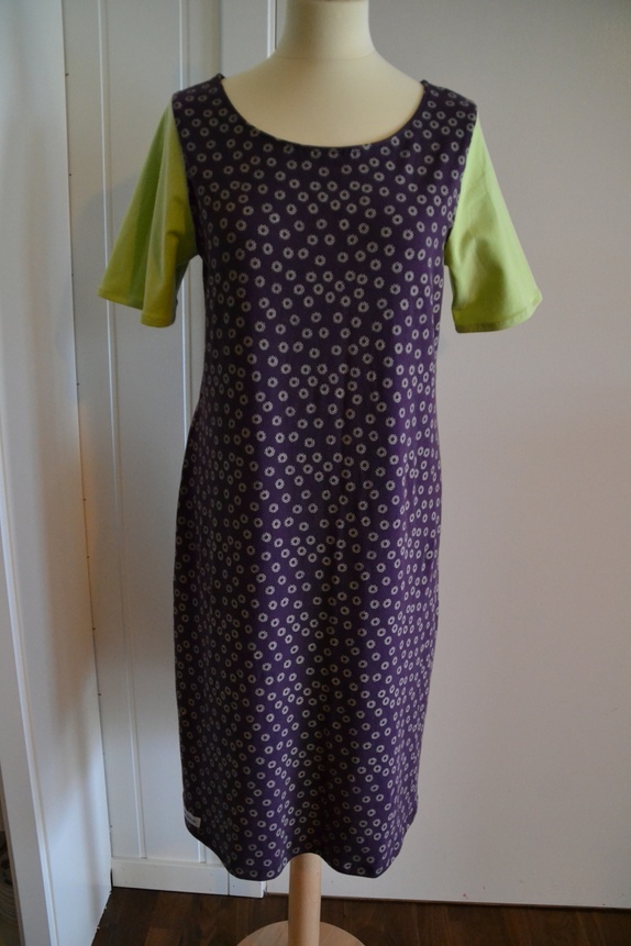 Lilla og lime kjole str. 38 - Epla