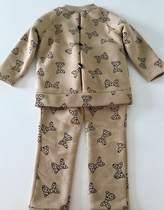 Genser og bukse- Salg! - Epla