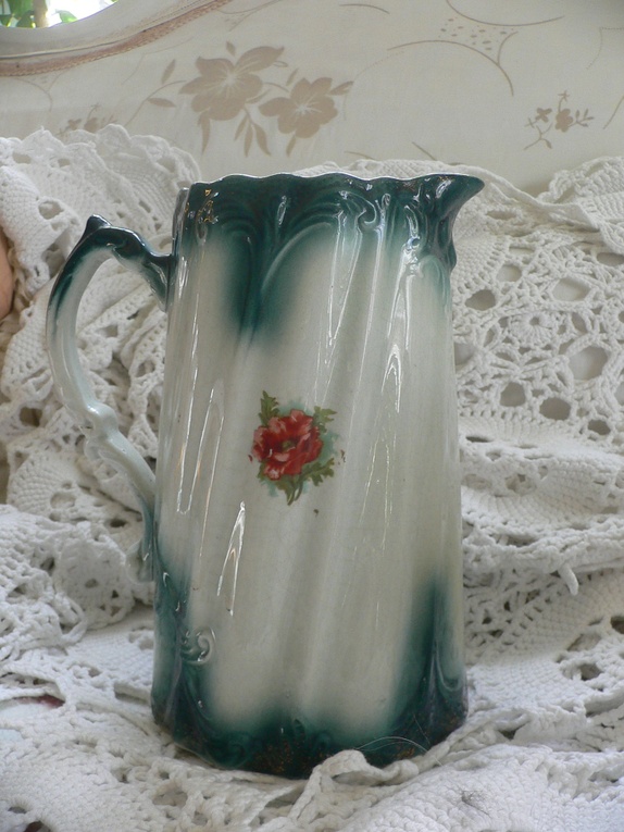 Vakker antikk mugge 19cm høy m.valmuer - Epla