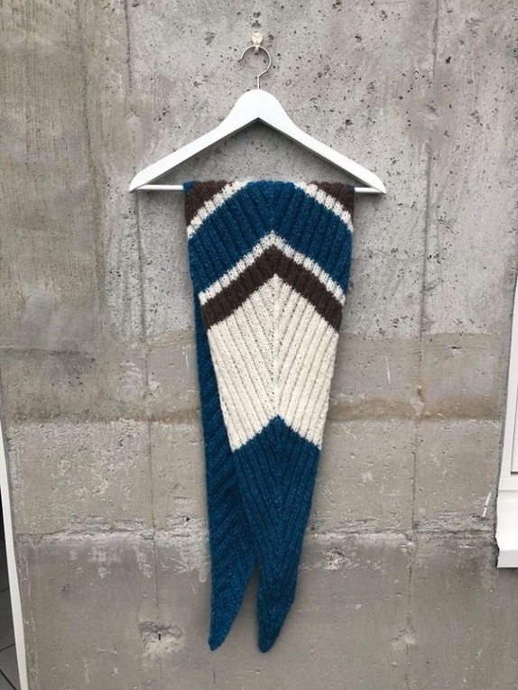 "Stripa", mykt og godt strikket skjerf - one size - Epla