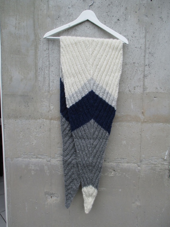 "Stripa" - deilig og mykt strikket skjerf - one size - Epla