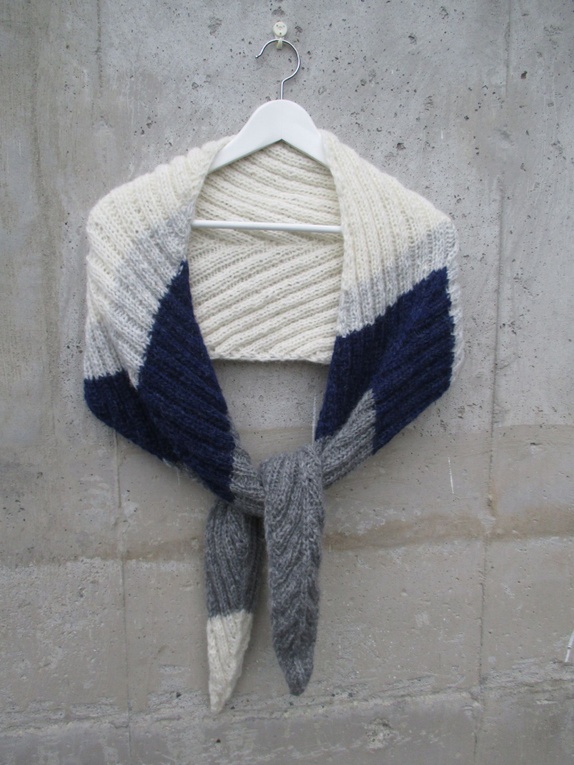 "Stripa" - deilig og mykt strikket skjerf - one size - Epla