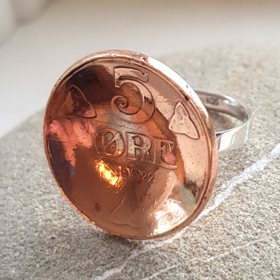 Tøff ring med gamle norske 5 øring fra 1930. Str 9 (60) - Epla