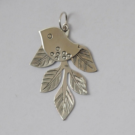 Salg! 2 -delt anheng i sterling sølv, fugl og blad. - Epla